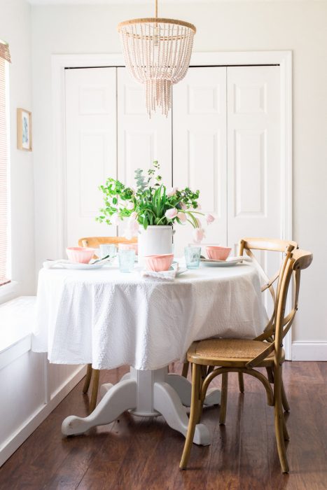 How to Create a Simple Spring Tablescape