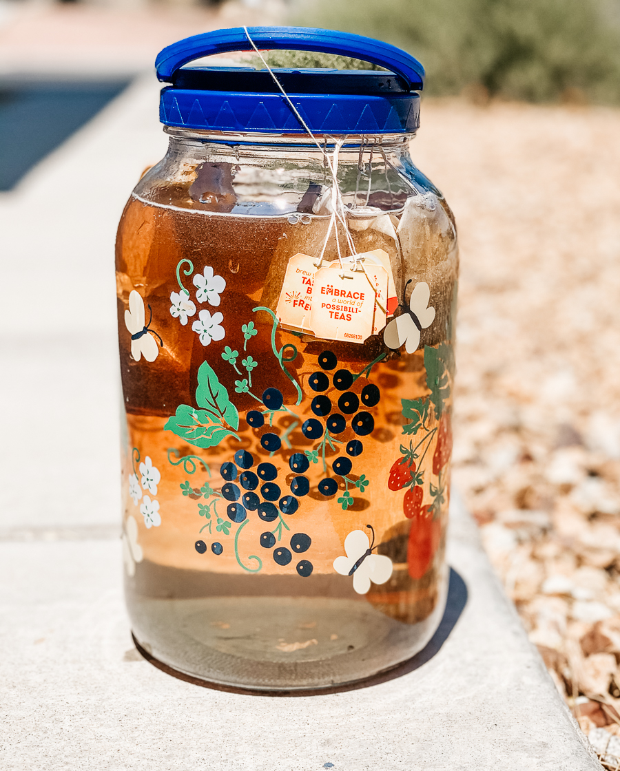 How to Make Sun Tea - My Favorite Summer Beverage