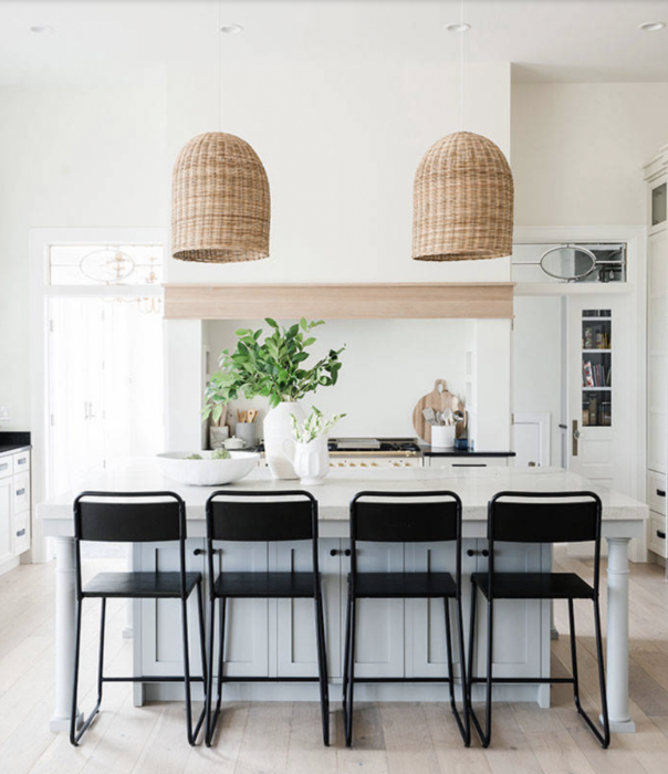 Coastal Kitchens - Ideas for Creating a Serene Beach House Kitchen