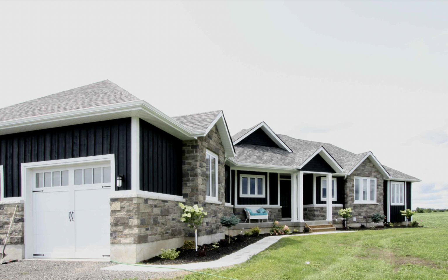 Black Houses - Modern and Stylish Black Painted Houses