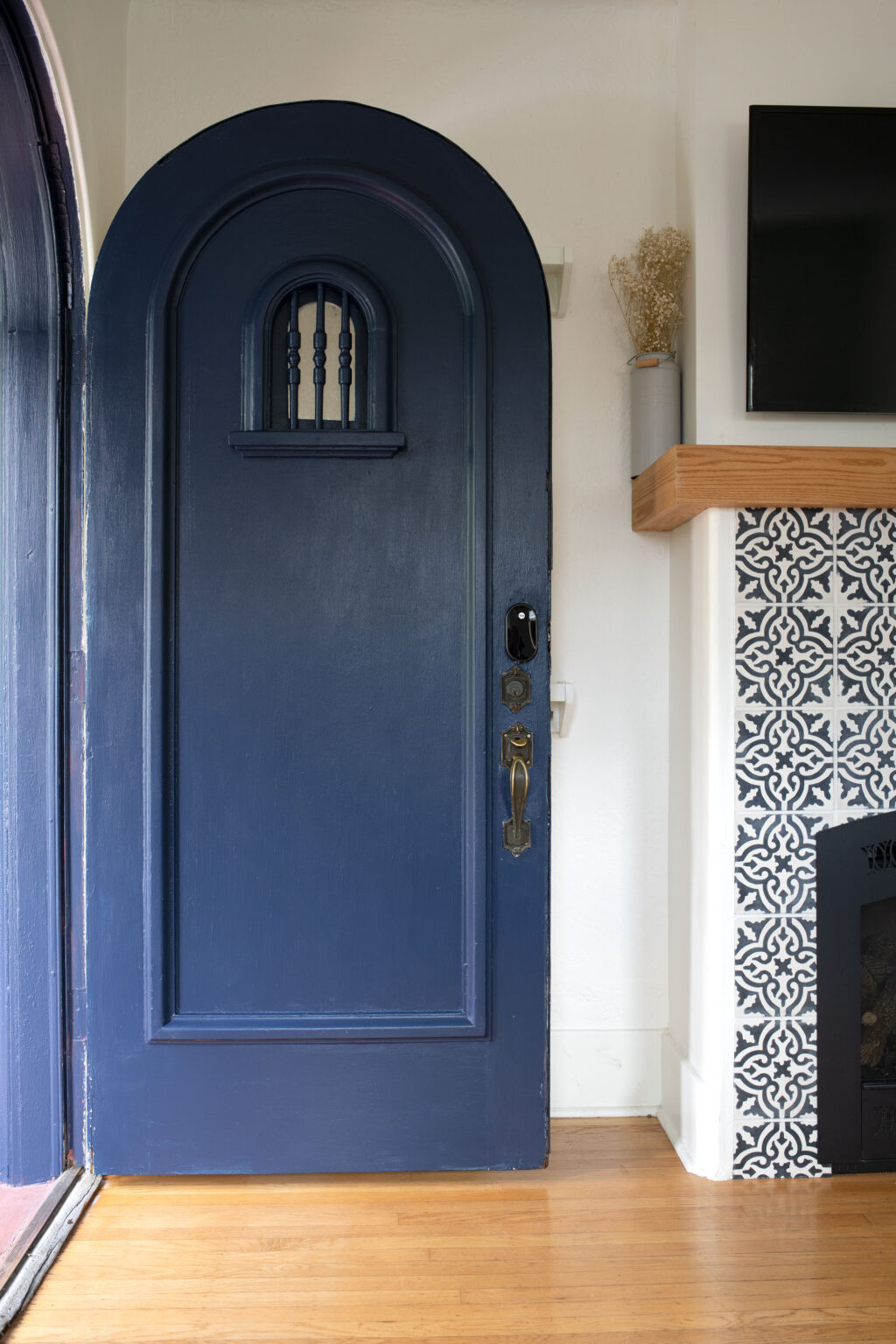 Sherwin Williams Naval - Deep Navy Blue Paint Color