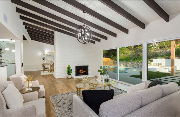 Shiplap Ceiling: Design Above