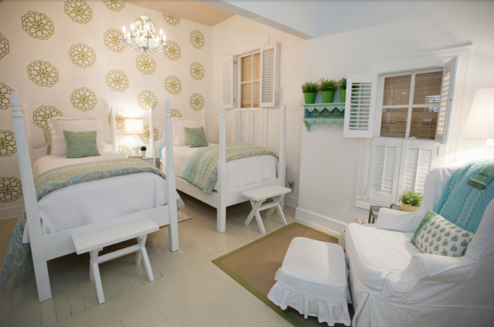Designing Ideas For Two Beds in One Small Room