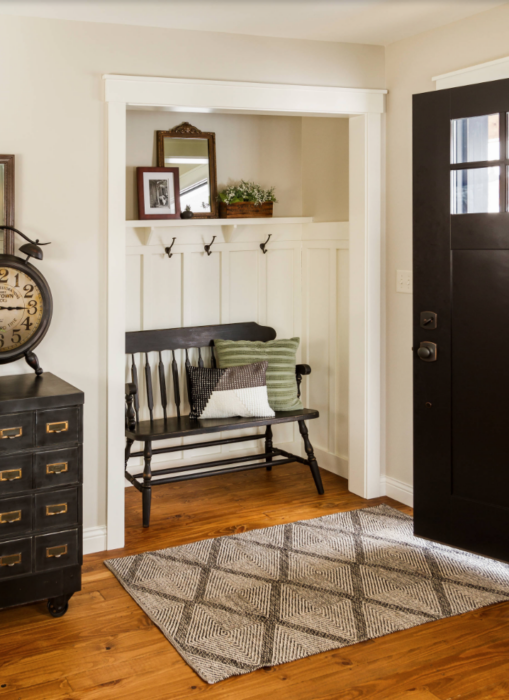 11 Stunning Board and Batten Entryway Designs