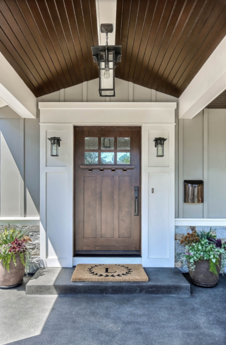 11 Stunning Board and Batten Entryway Designs