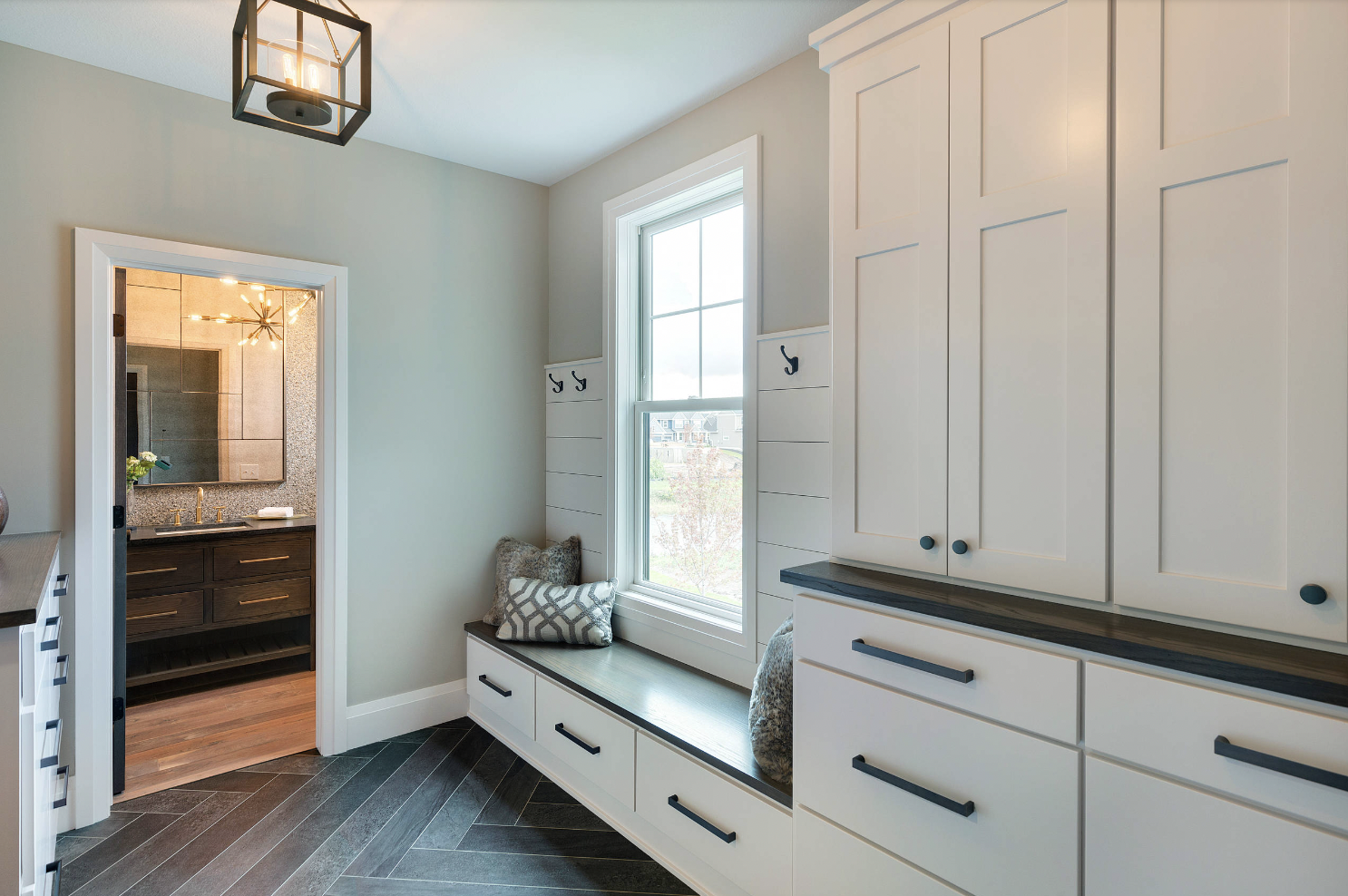 Sherwin Williams City Loft - A Color Review